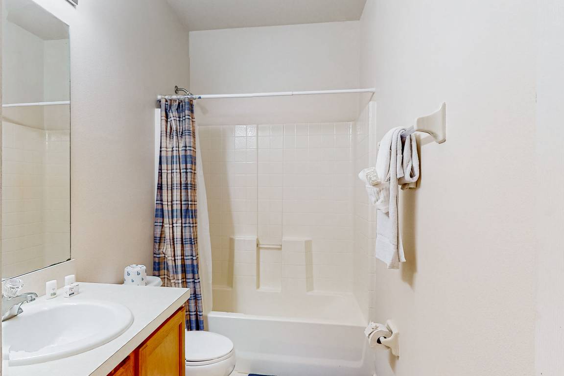 193 M² House ∙ 3 Bedrooms ∙ 6 Guests - Palm Bay, FL