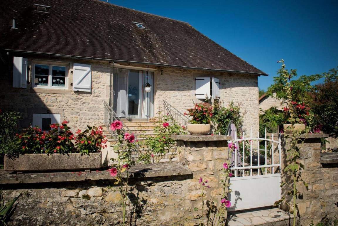 80 M² Gîte ∙ 2 Chambres ∙ 4 Personnes - Martel