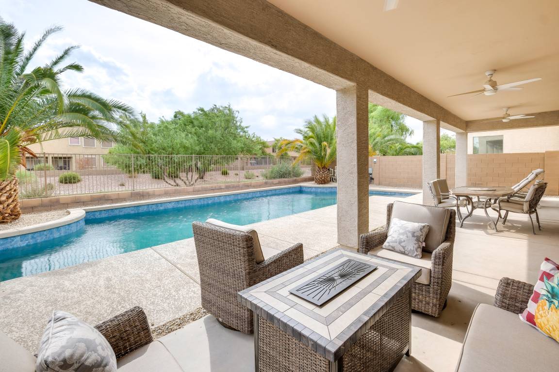 297 M² House ∙ 4 Bedrooms ∙ 8 Guests - Maricopa, AZ