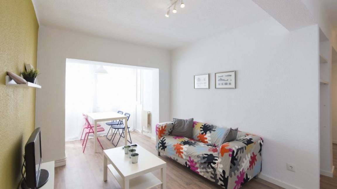 82 M² Apartamento ∙ 3 Habitaciones ∙ 4 Huéspedes - Villaviciosa de Odón