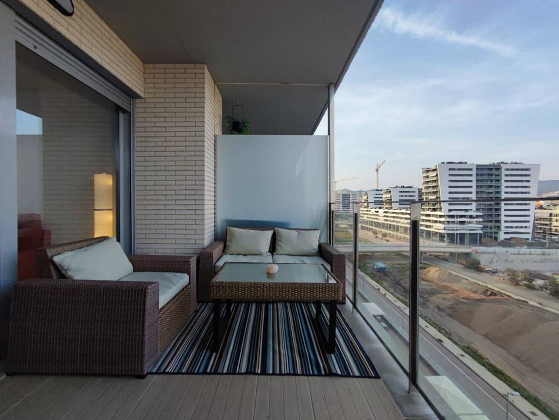 93 M² Ferienwohnung ∙ 3 Schlafzimmer ∙ 4 Gäste - Badalona