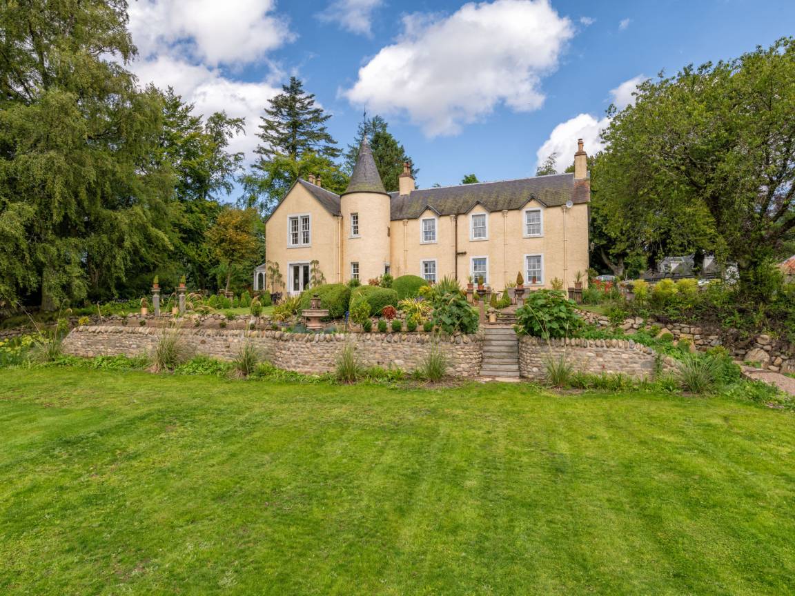 Maison De Vacances ∙ 5 Chambres ∙ 10 Personnes - Forfar