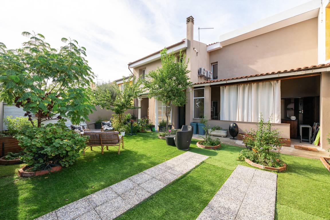 70 M² Huis ∙ 2 Slaapkamers ∙ 4 Gasten - Quartu Sant'Elena