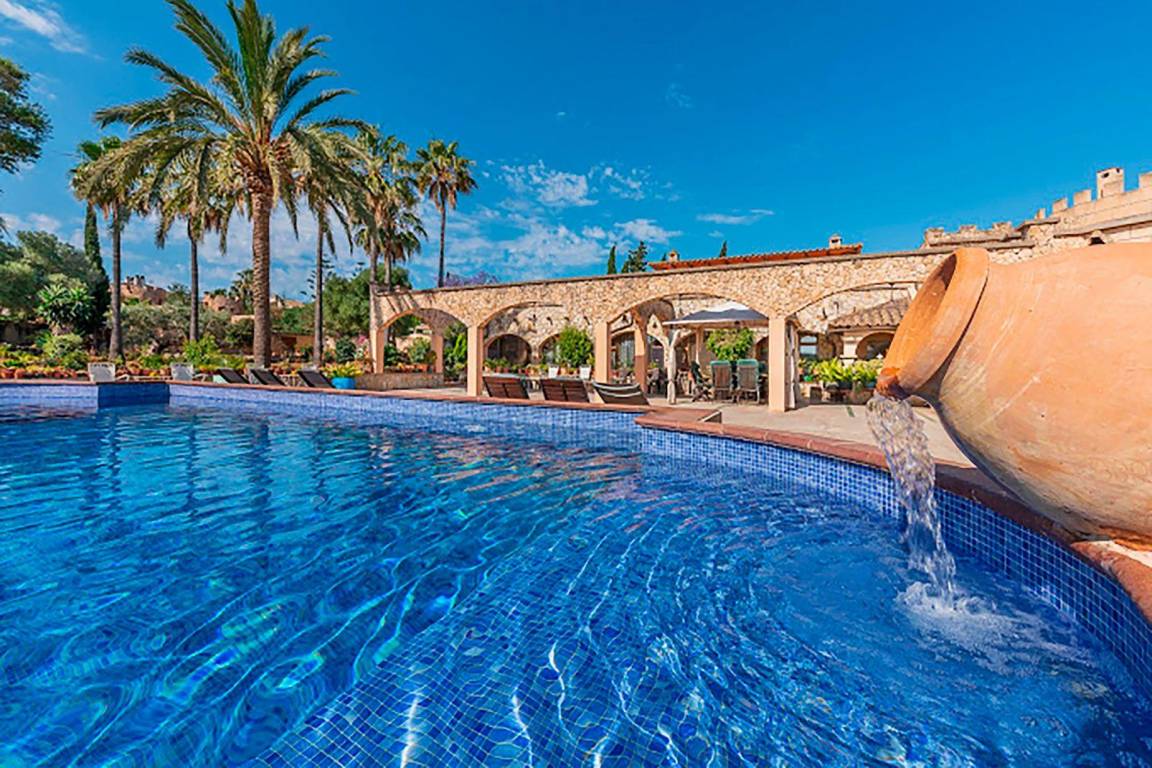 425 M² House ∙ 6 Bedrooms ∙ 12 Guests - S'Arenal