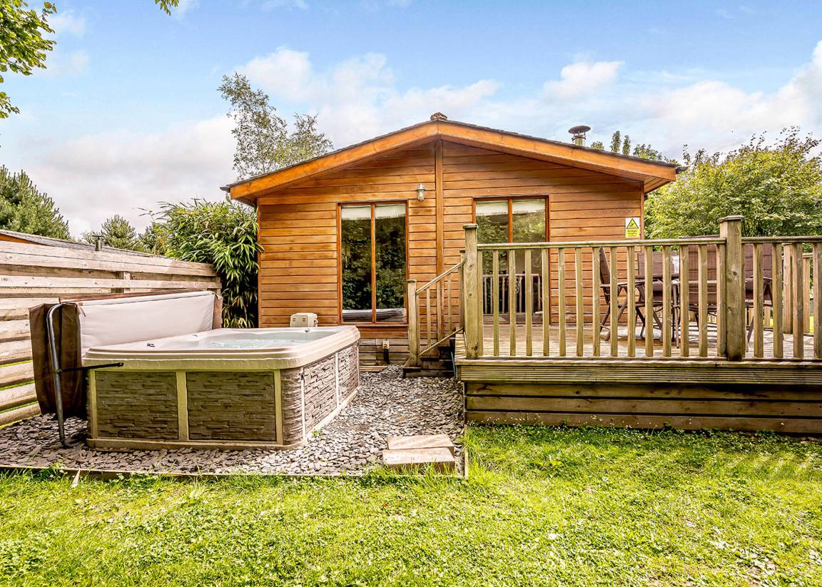 Chalet ∙ 2 Bedrooms ∙ 4 Guests - Cartmel