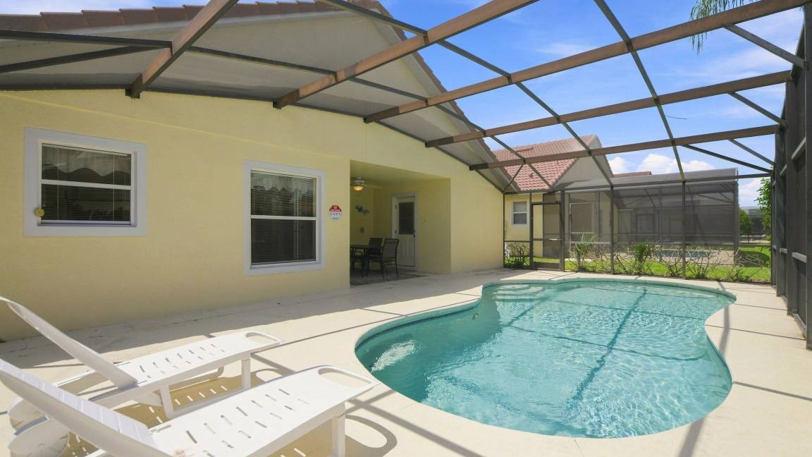 137 M² House ∙ 4 Bedrooms ∙ 9 Guests - Davenport, FL