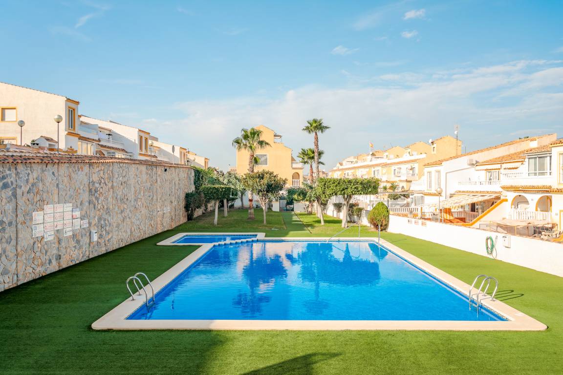 111 M² Apartamento ∙ 2 Habitaciones ∙ 8 Huéspedes - Santa Pola