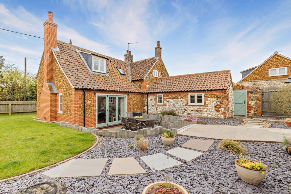 Cottage ∙ 3 Bedrooms ∙ 6 Guests - Hunstanton