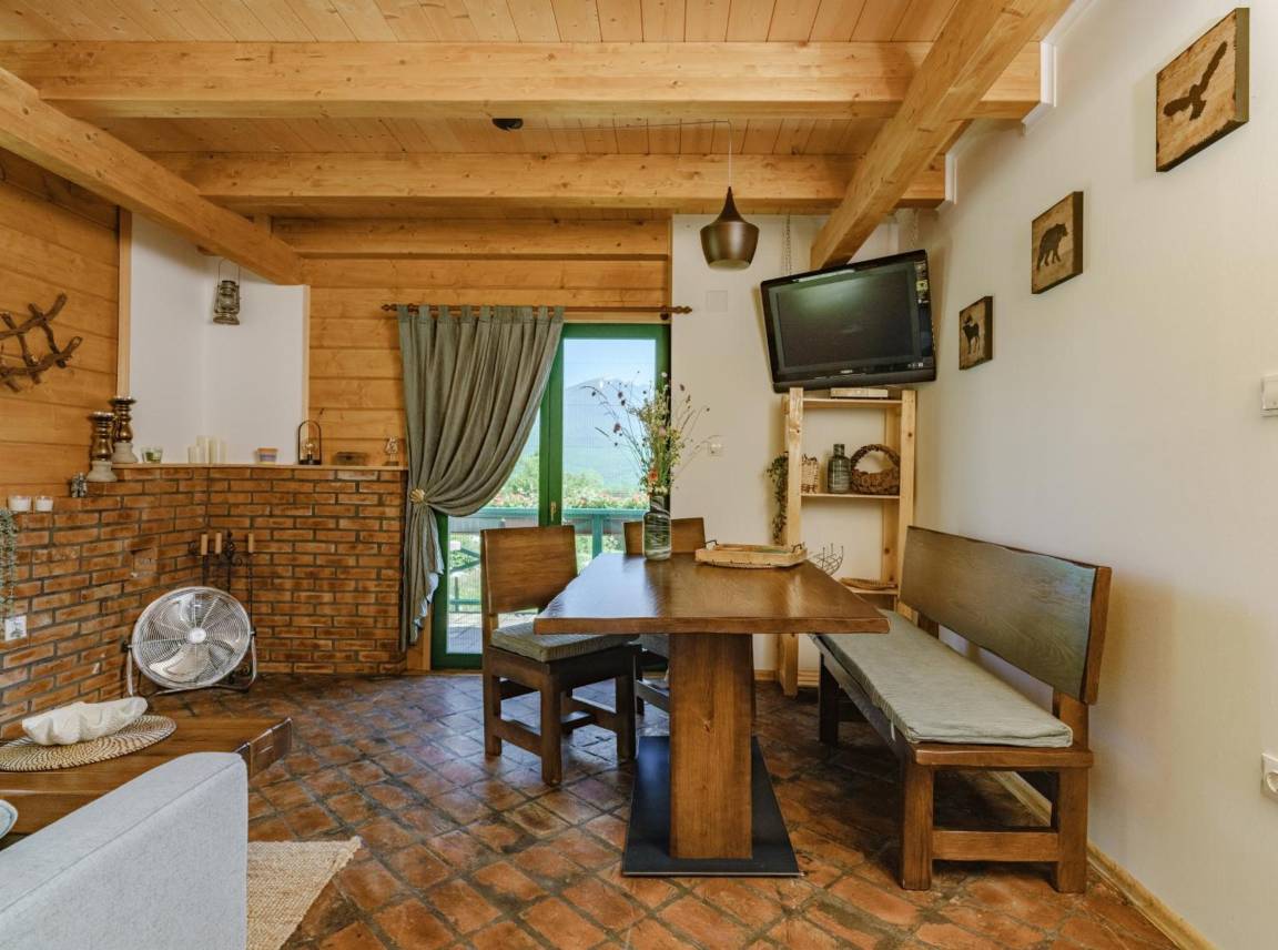 60 M² Apartment ∙ 2 Bedrooms ∙ 4 Guests - Korenica