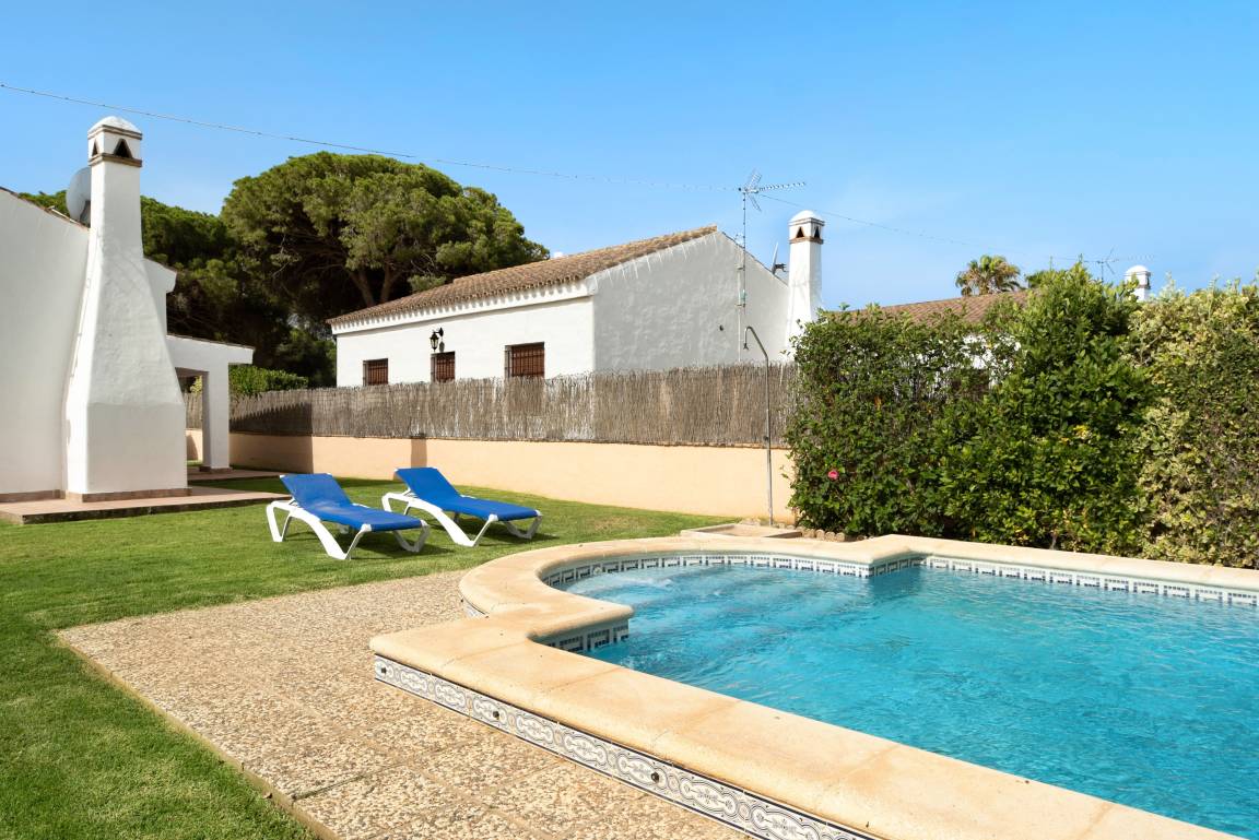 100 M² Villa ∙ 2 Habitaciones ∙ 6 Huéspedes - Conil de la Frontera