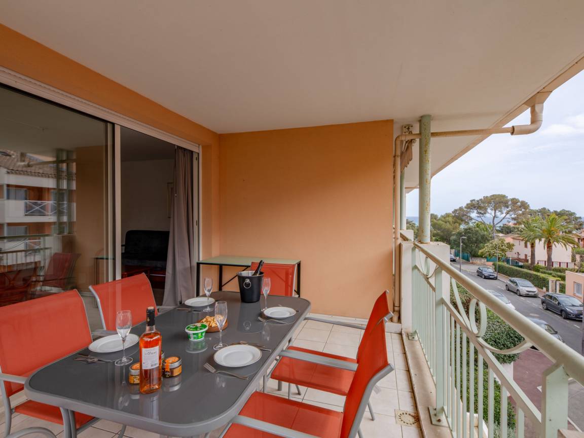48 M² Appartement ∙ 2 Chambres ∙ 4 Personnes - Fréjus