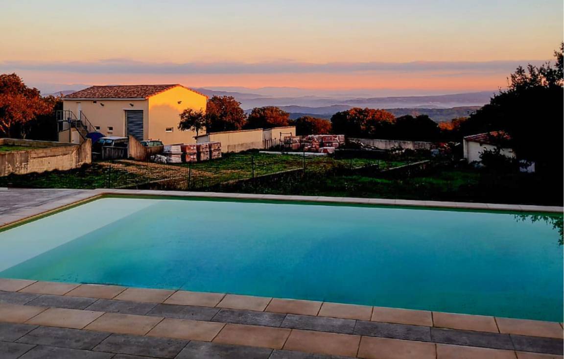 247 M² Maison De Vacances ∙ 4 Chambres ∙ 8 Personnes - Barjac