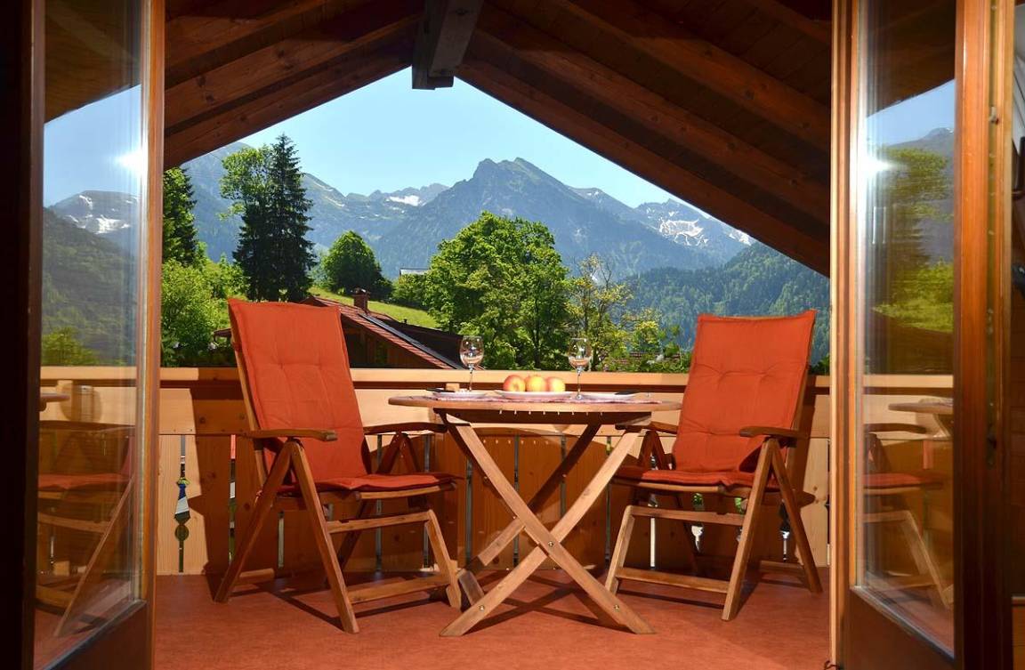 70 M² Ferienwohnung ∙ 1 Schlafzimmer ∙ 4 Gäste - Tannheimer Tal