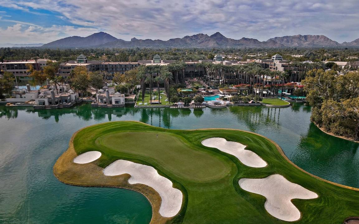 174 M² House ∙ 2 Bedrooms ∙ 4 Guests - Scottsdale, AZ