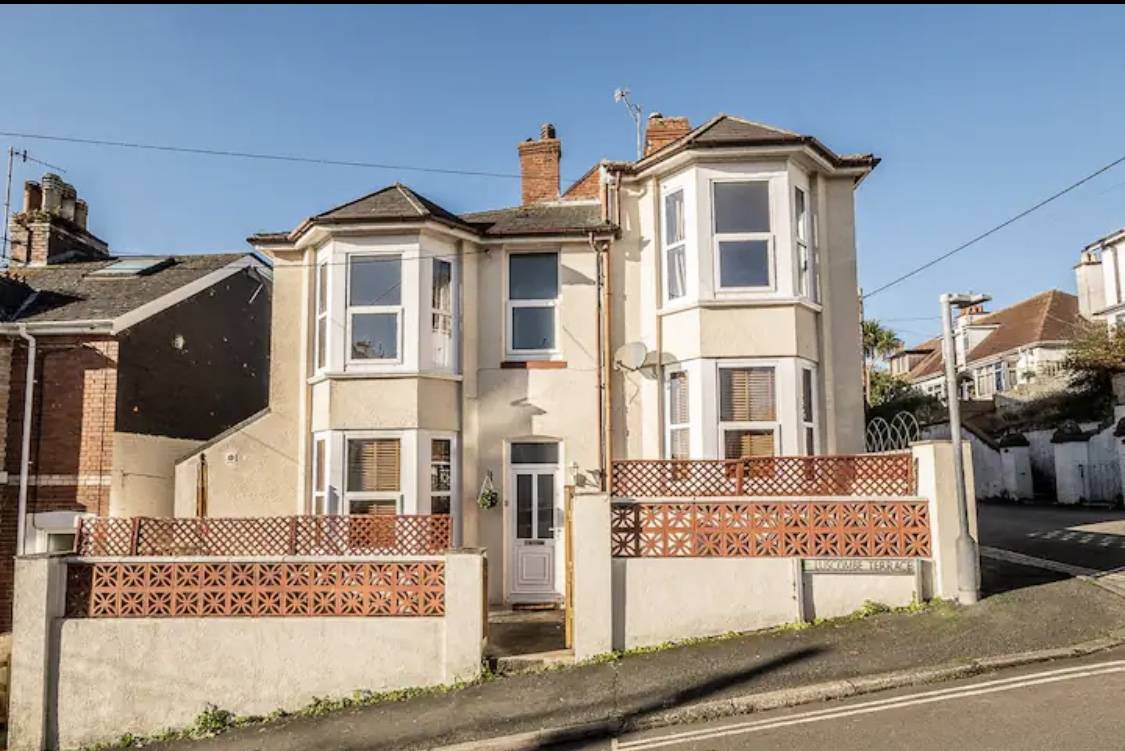 120 M² House ∙ 2 Bedrooms ∙ 4 Guests - Dawlish