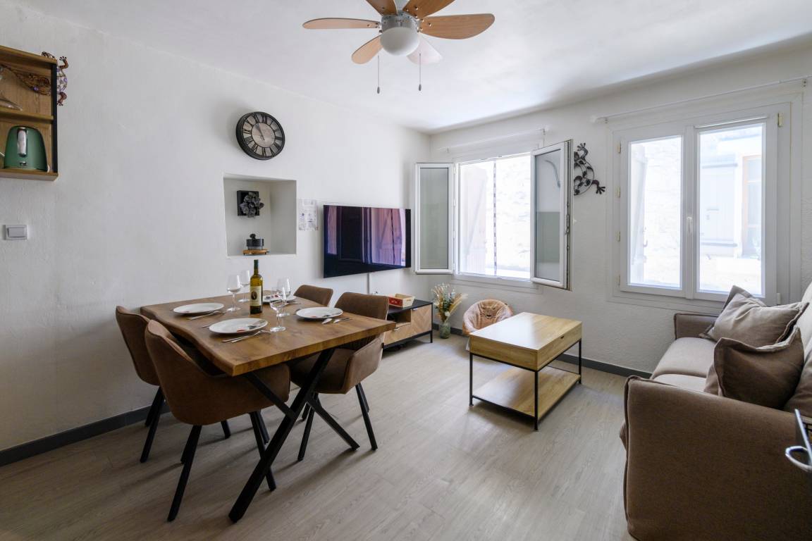90 M² House ∙ 2 Bedrooms ∙ 6 Guests - Vers-Pont-du-Gard