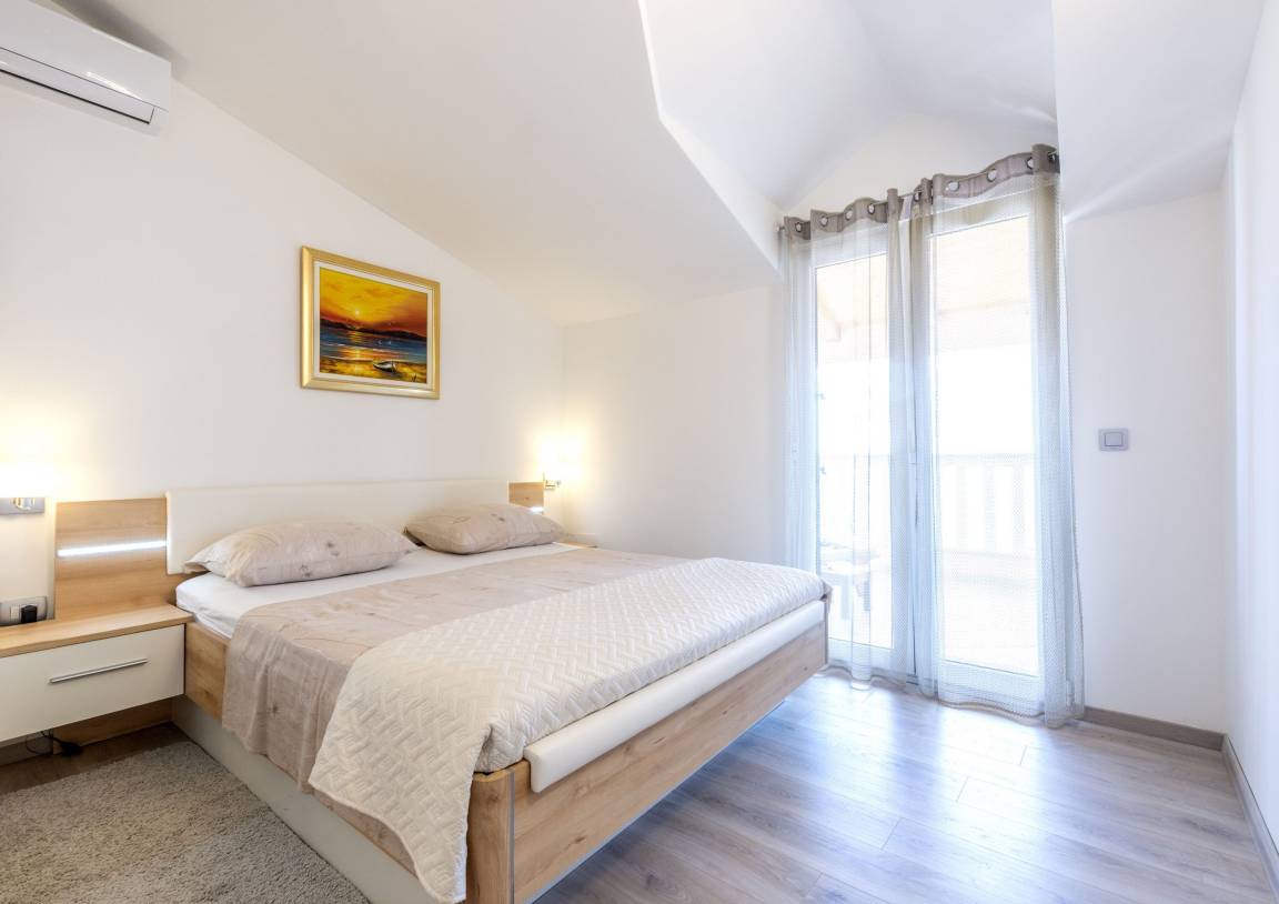 Villa ∙ 4 Schlafzimmer ∙ 8 Gäste - Primošten