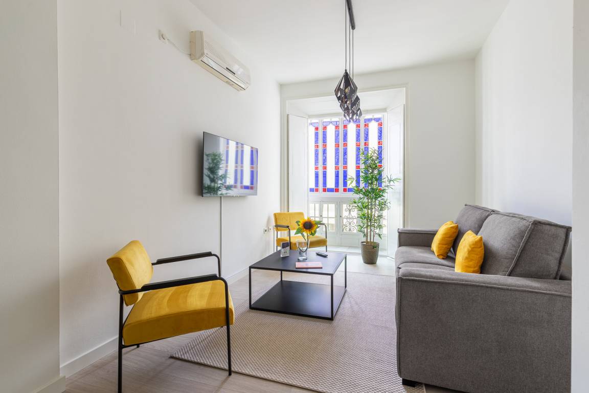 65 M² Apartment ∙ 2 Bedrooms ∙ 6 Guests - Málaga