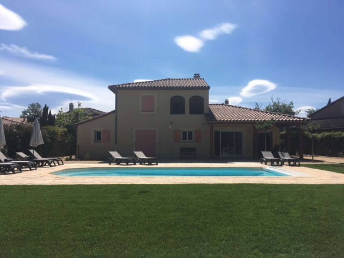Villa ∙ 5 Habitaciones ∙ 10 Huéspedes - Vallon-Pont-d'Arc