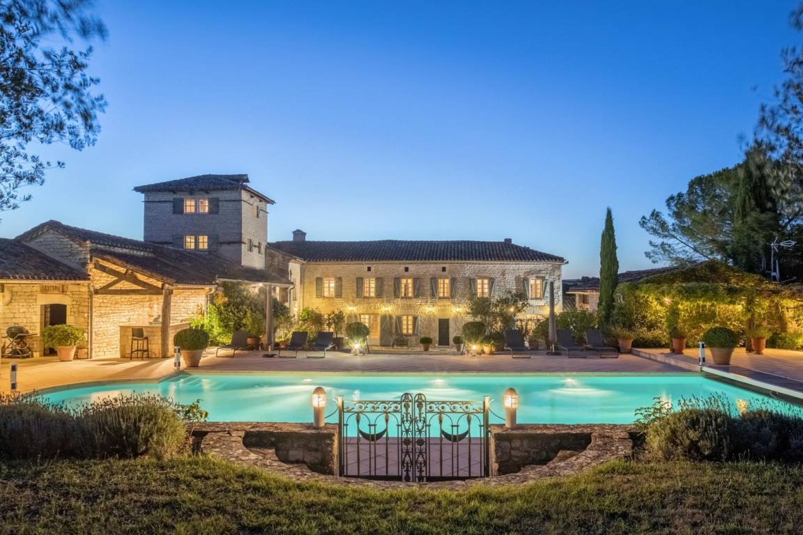 650 M² Gîte ∙ 6 Chambres ∙ 14 Personnes - Albi
