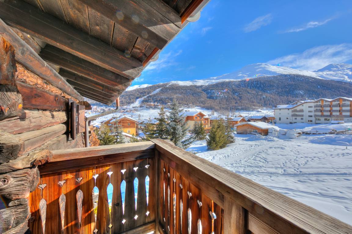 170 M² Chalet ∙ 4 Bedrooms ∙ 8 Guests - Livigno
