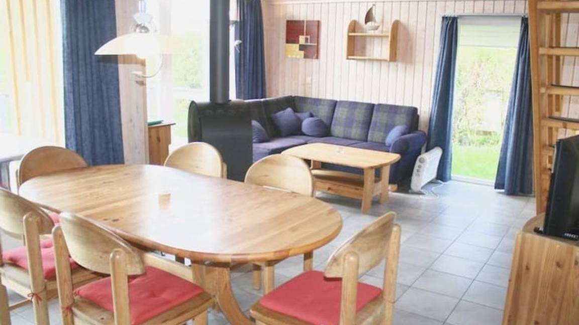 90 M² Ferienhaus ∙ 2 Schlafzimmer ∙ 6 Gäste - Müritz