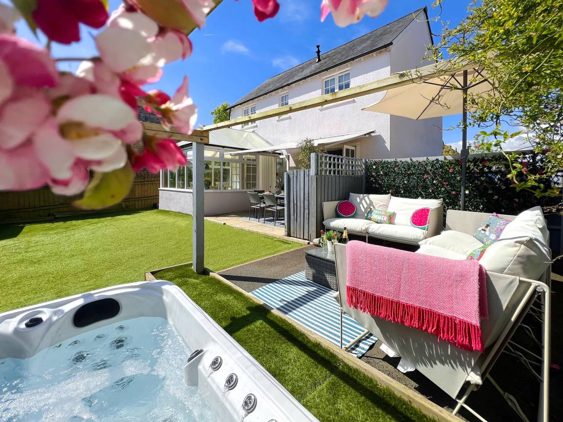 Cottage ∙ 3 Bedrooms ∙ 6 Guests - Dittisham