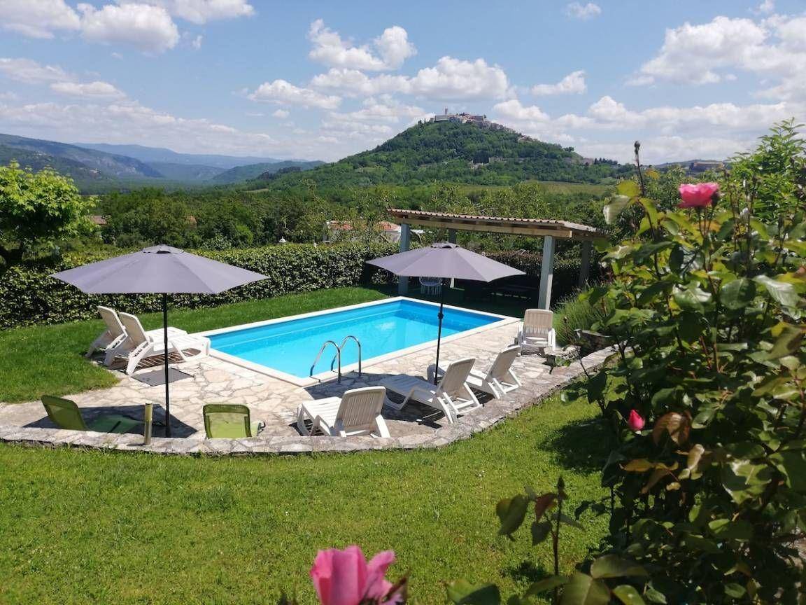 105 M² House ∙ 4 Bedrooms ∙ 8 Guests - Motovun