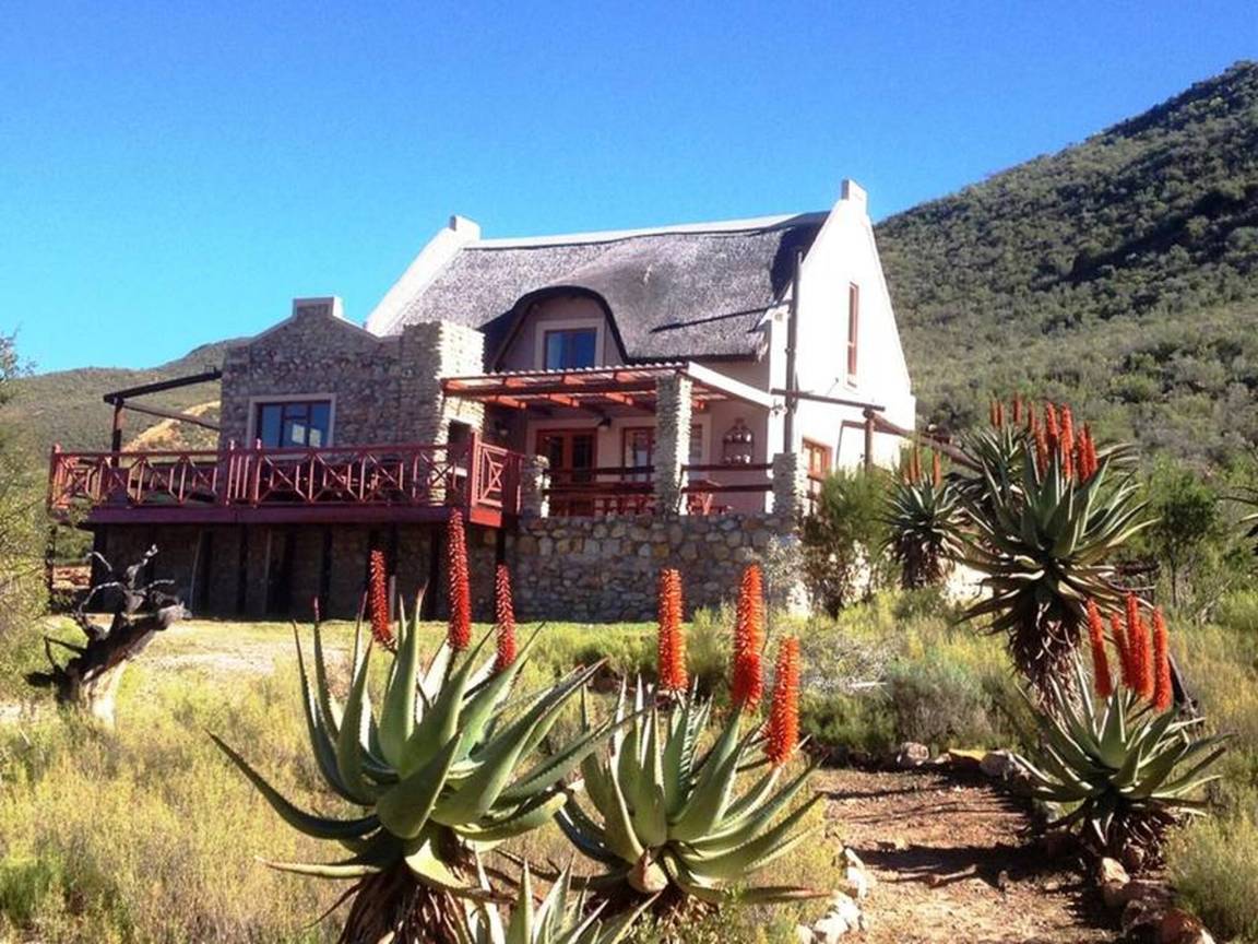 42 M² House ∙ 3 Bedrooms ∙ 15 Guests - Western Cape