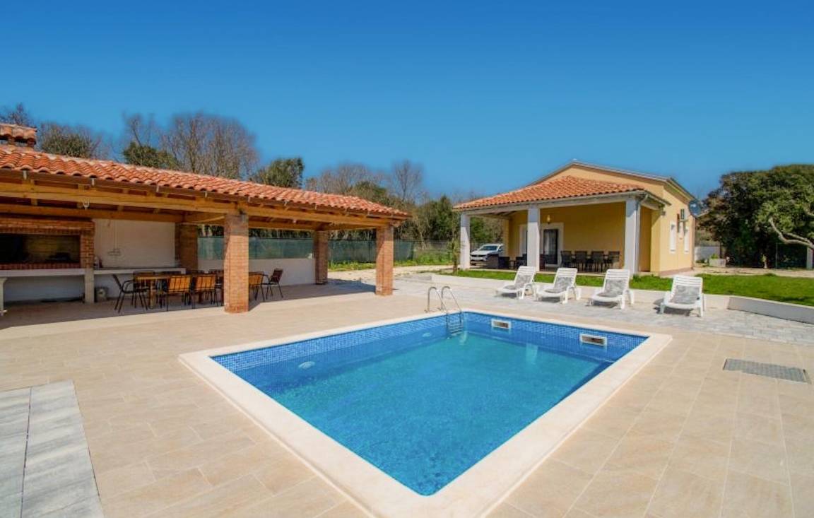 100 M² Ferienhaus ∙ 2 Schlafzimmer ∙ 4 Gäste - Rovinj