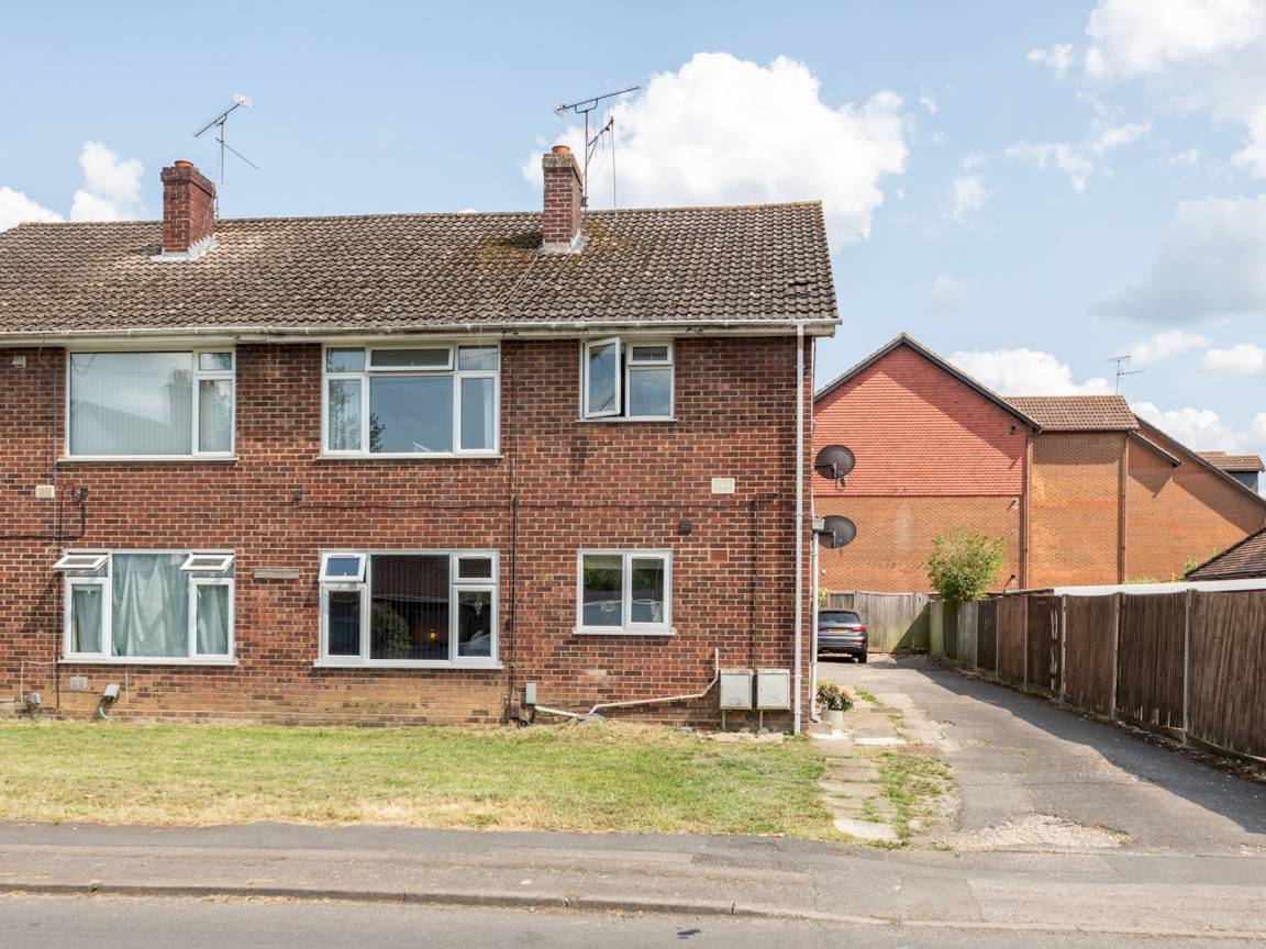 56 M² Apartment ∙ 2 Bedrooms ∙ 5 Guests - Bracknell