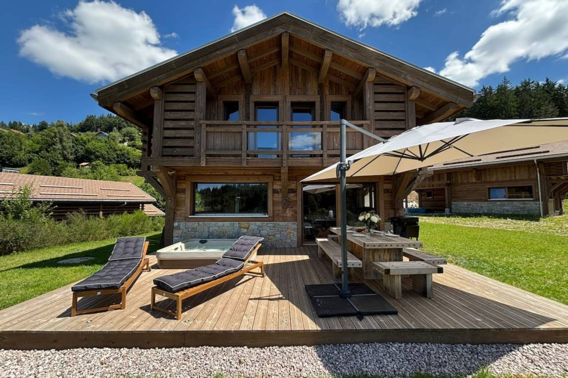 150 M² Chalet ∙ 4 Chambres ∙ 10 Personnes - La Bresse