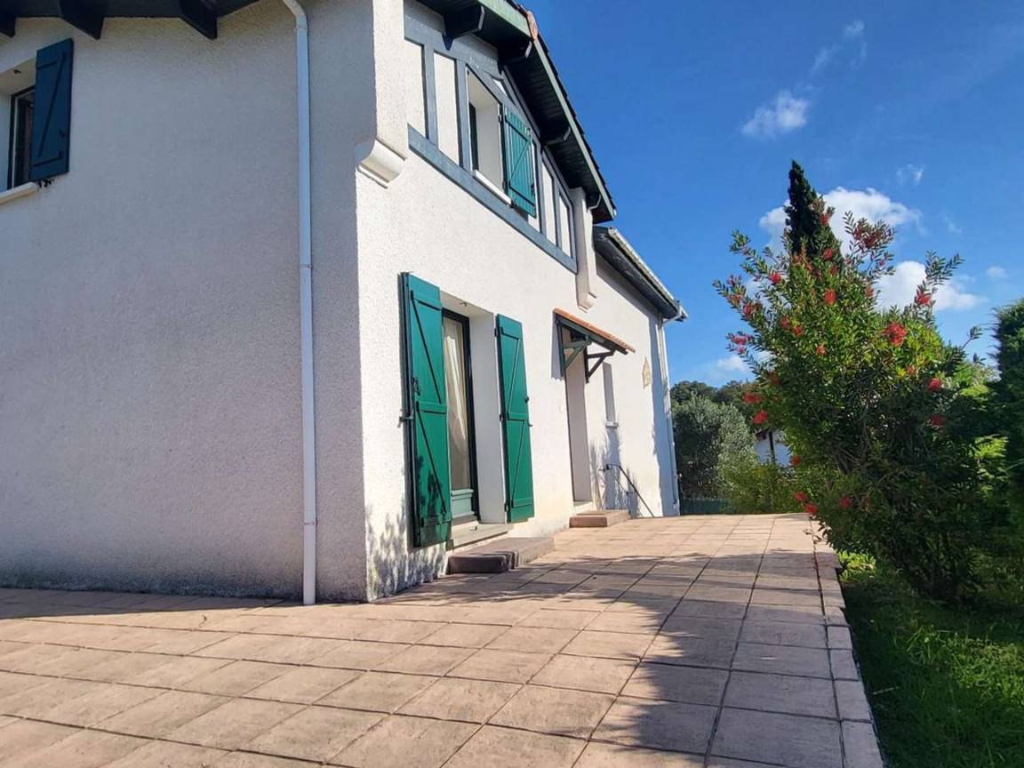 165 M² Maison De Vacances ∙ 4 Chambres ∙ 8 Personnes - Itxassou