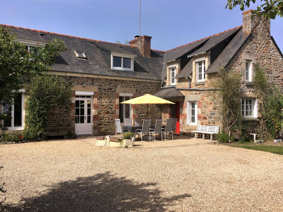 130 M² Gîte ∙ 4 Chambres ∙ 8 Personnes - Plouézec