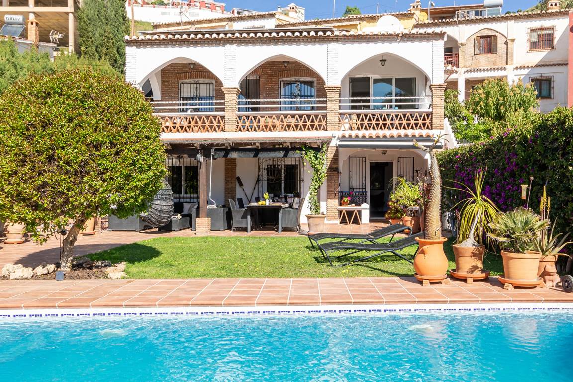 180 M² Villa ∙ 3 Schlafzimmer ∙ 6 Gäste - Salobreña