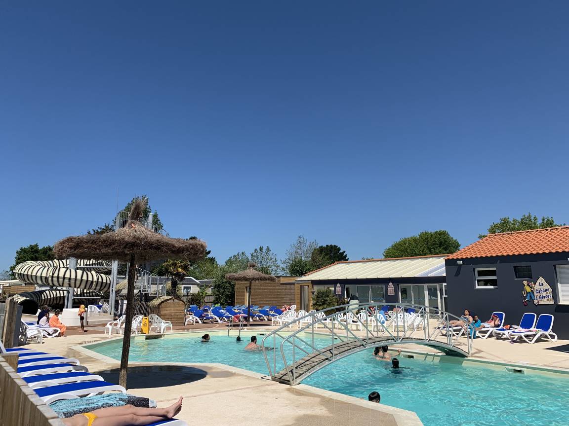 37 M² Camping ∙ 4 Bedrooms ∙ 10 Guests - Vendée