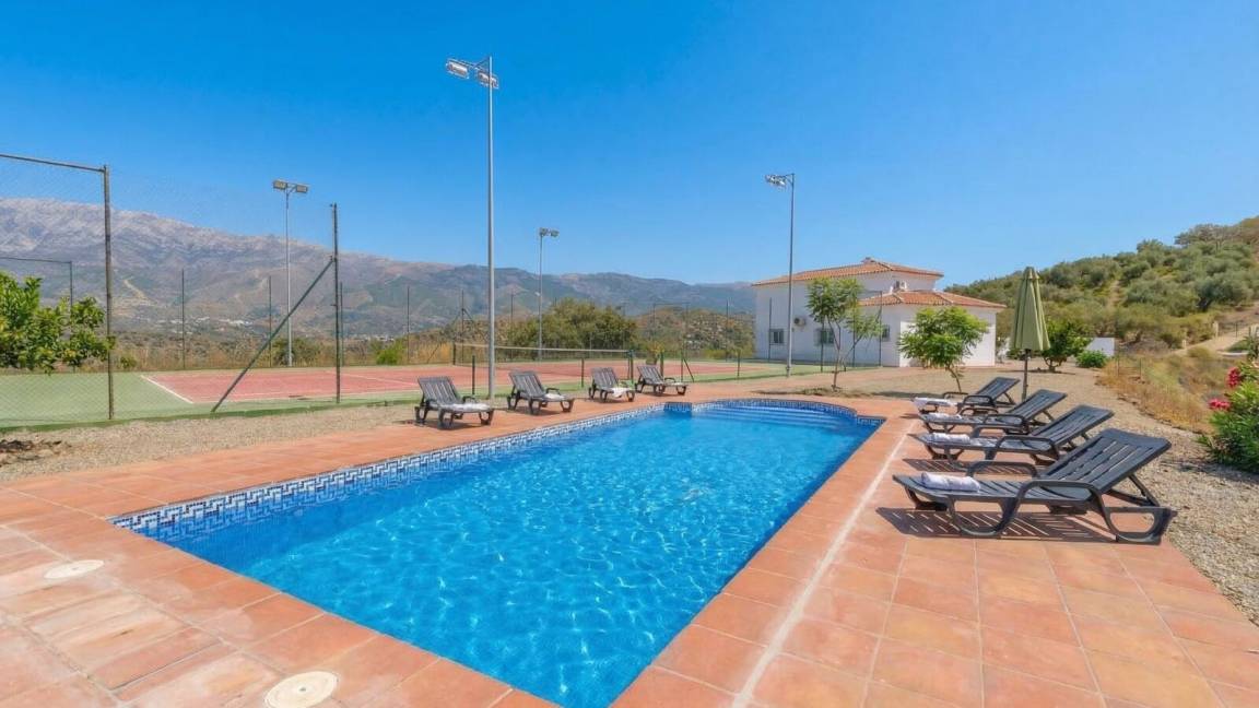 260 M² Casa ∙ 4 Habitaciones ∙ 8 Huéspedes - Torre del Mar