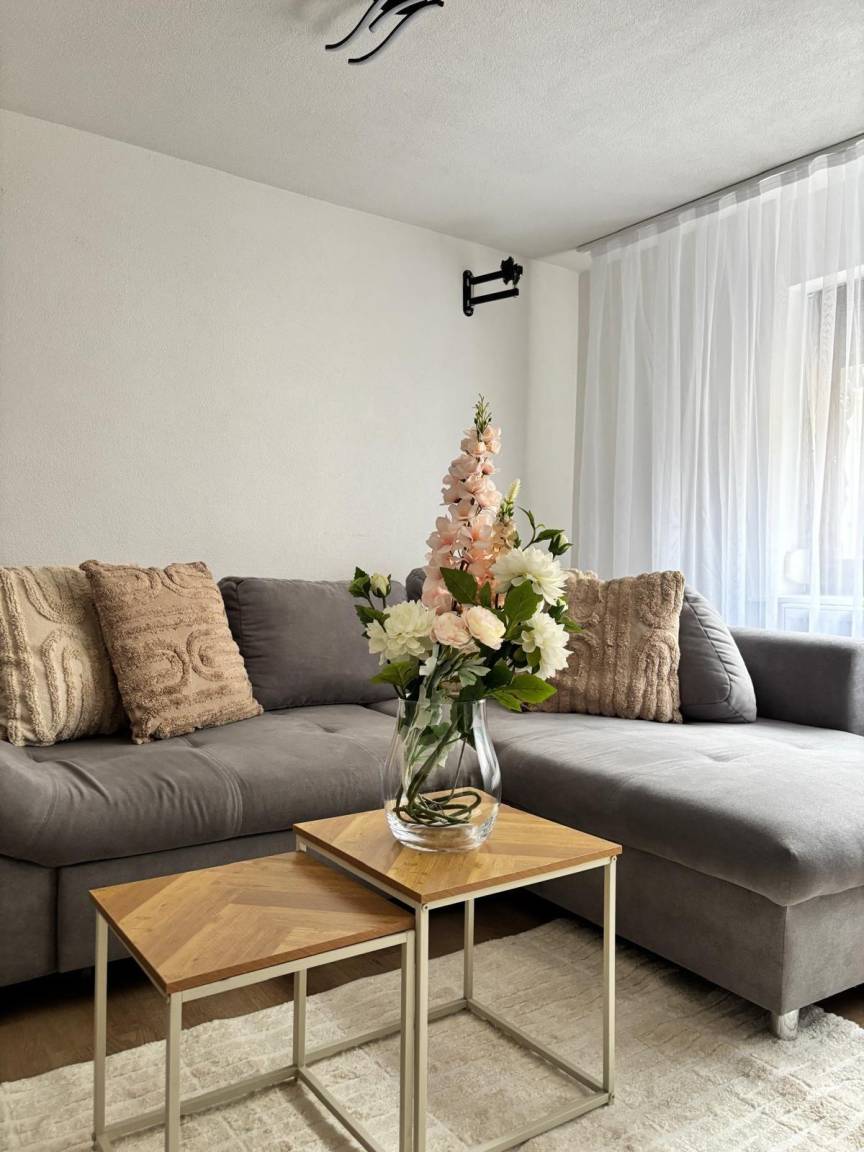 45 M² Ferienwohnung ∙ 2 Schlafzimmer ∙ 4 Gäste - Rech