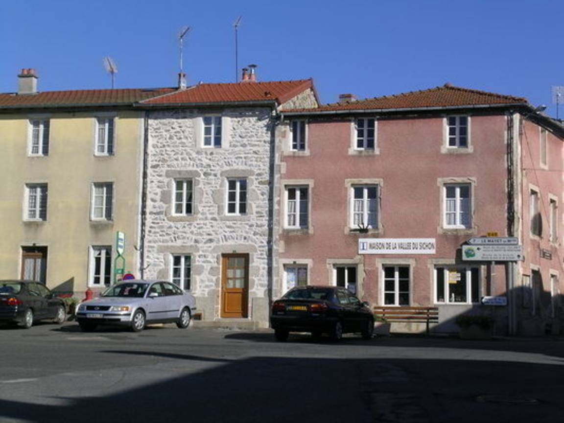 93 M² Cottage ∙ 3 Chambres ∙ 6 Personnes - Allier