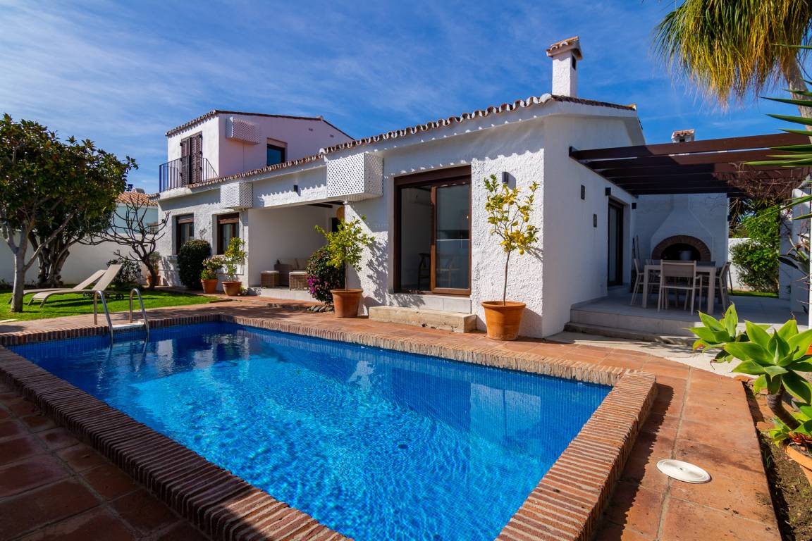 300 M² Villa Vacanza ∙ 4 Camere Da Letto ∙ 8 Ospiti - Benahavís