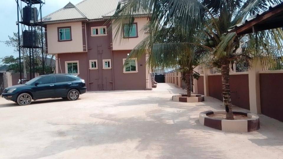 50 M² Apartment ∙ 2 Bedrooms ∙ 4 Guests - Benin City