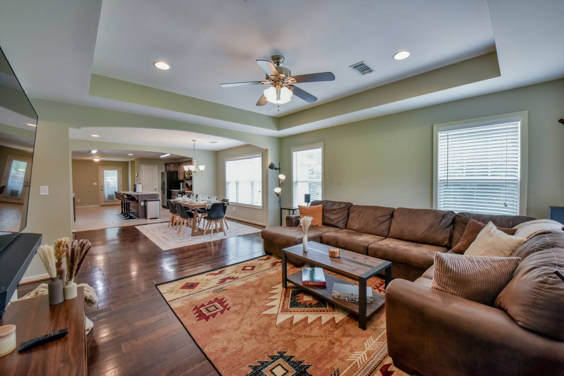 House ∙ 3 Bedrooms ∙ 8 Guests - Tuscaloosa, AL