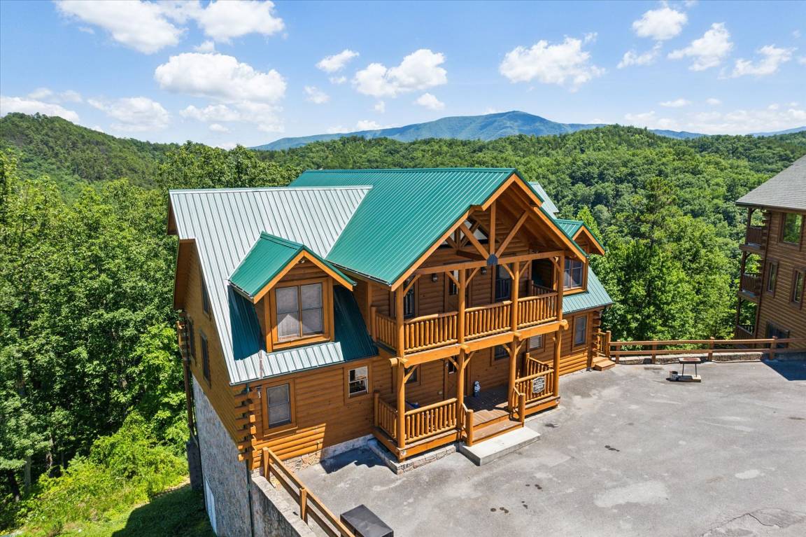 306 M² Apartment ∙ 5 Bedrooms ∙ 14 Guests - Townsend, TN