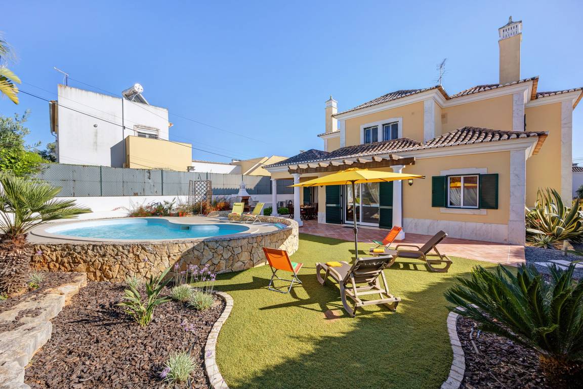 321 M² Villa ∙ 4 Bedrooms ∙ 8 Guests - Portimão