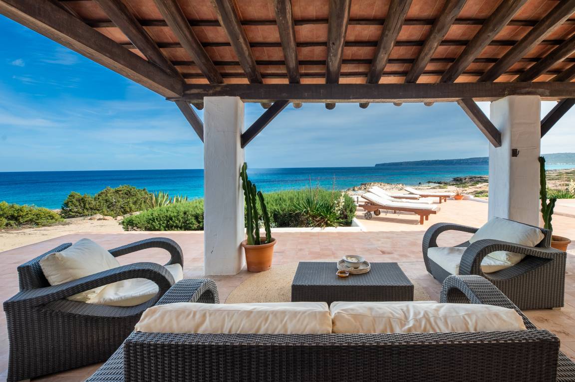 255 M² Villa ∙ 4 Bedrooms ∙ 8 Guests - Formentera