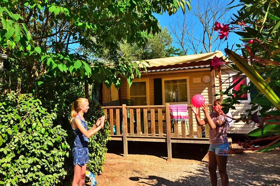 40 M² Mobil-home ∙ 4 Chambres ∙ 8 Personnes - Clermont-l'Hérault