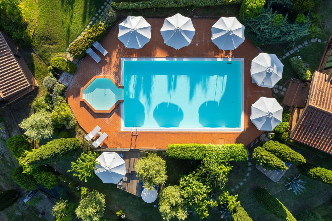 65 M² Complejo Turístico ∙ 2 Habitaciones ∙ 5 Huéspedes - Toscana