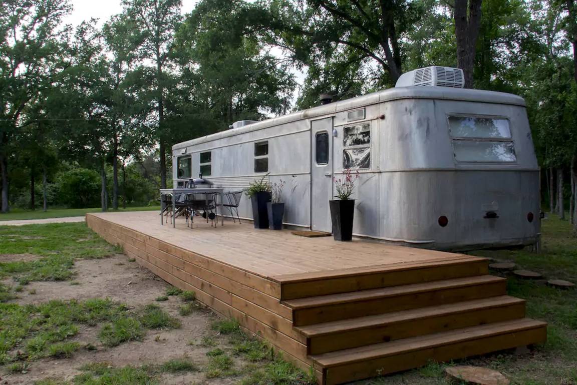 Caravana ∙ 1 Habitación ∙ 5 Huéspedes - Bastrop, TX