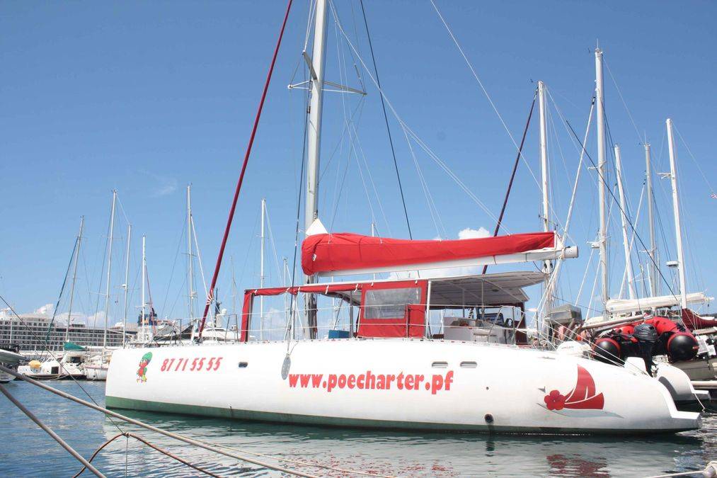 Houseboat ∙ 3 Bedrooms ∙ 3 Guests - French Polynesia