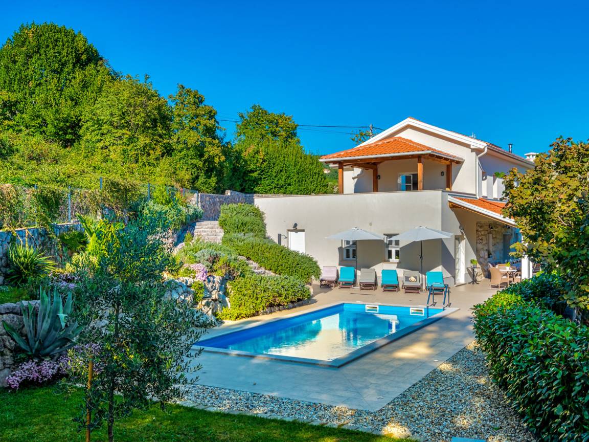 260 M² House ∙ 4 Bedrooms ∙ 8 Guests - Lovran
